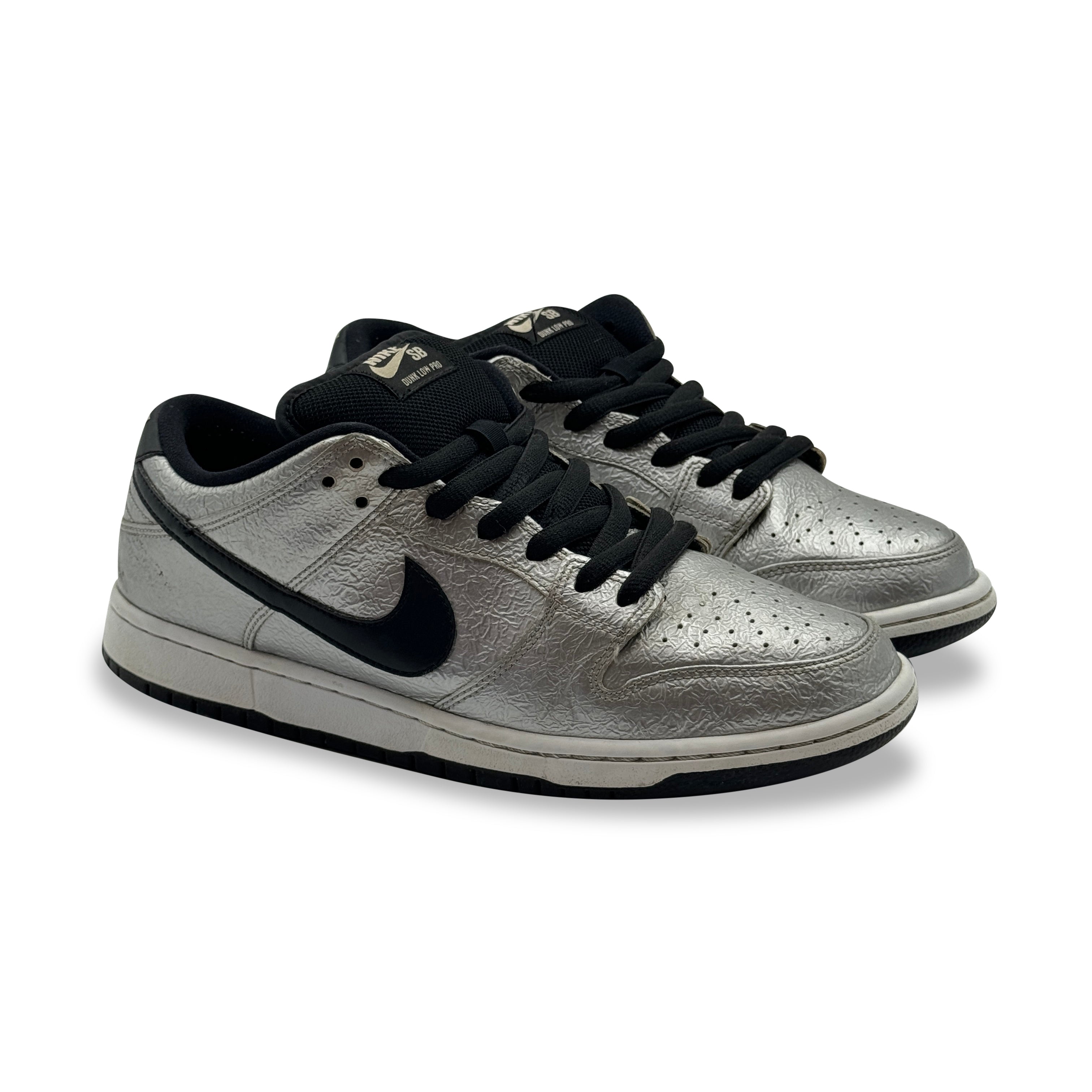 9 US - NIKE SB DUNK LOW COLD PIZZA 2016 – curatedvan
